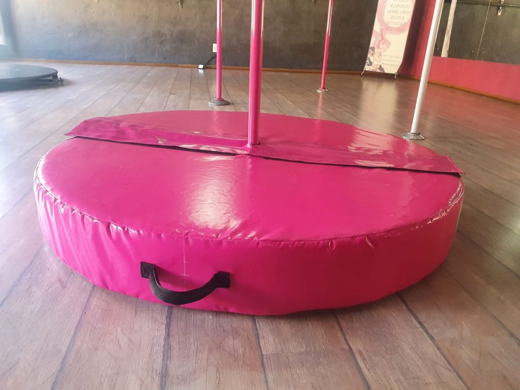 Pole Dance Crash Mat - INTREPID TRADERS